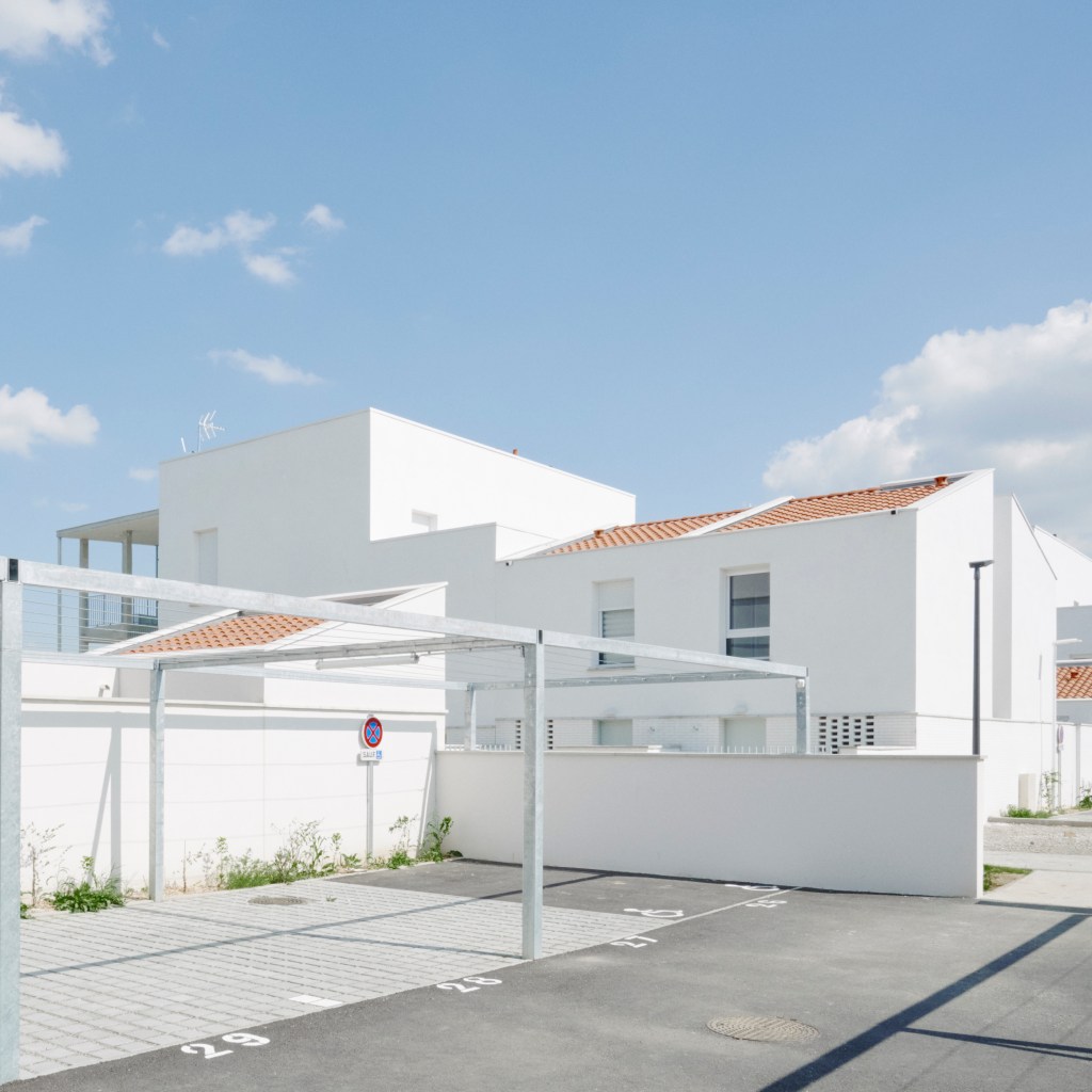 LOG009-Laubis-Seilh – BASIS architecture